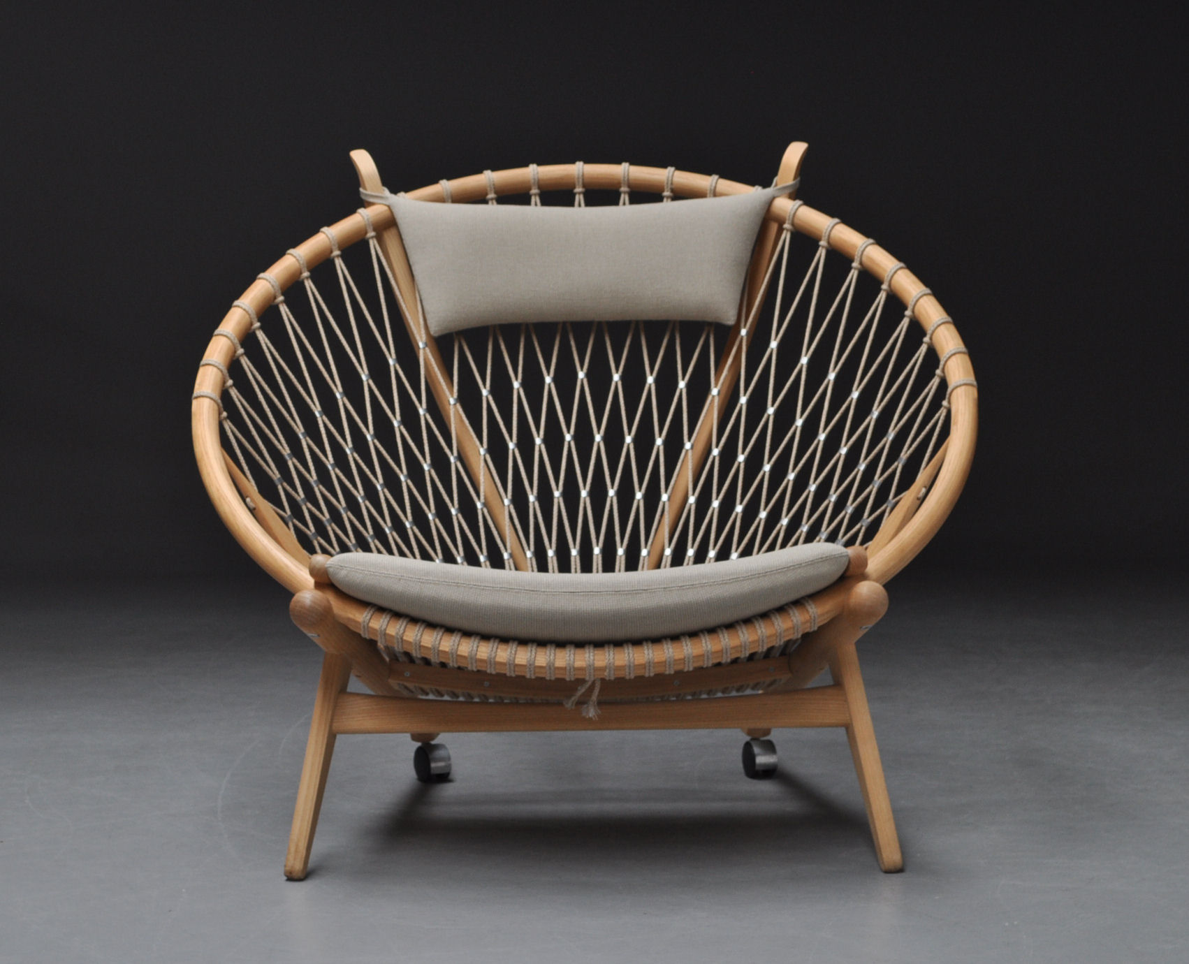 An Outdoorsy Chair you Should Have Inside: The Hoop Chair – The ...