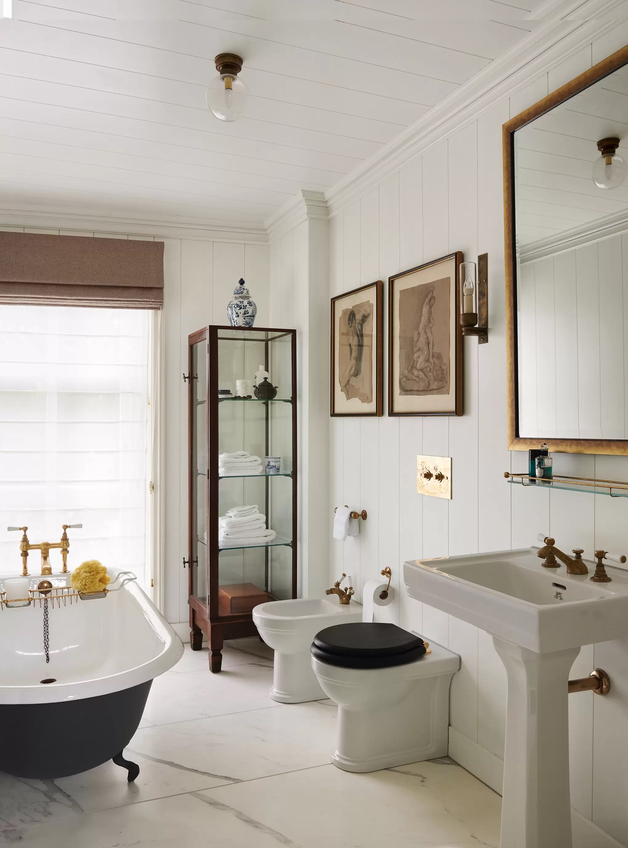 10 Classic Bathrooms for a Classic Cottage Look – The Colorado Nest