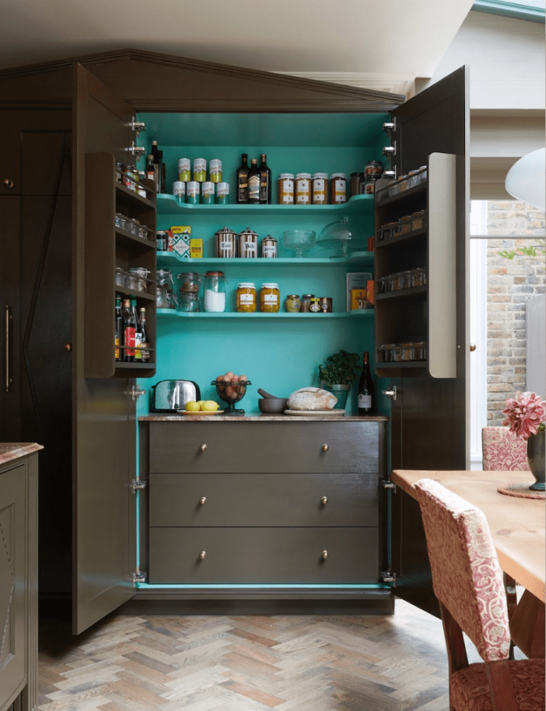 Creating Introverted Spaces with Color – The Colorado Nest